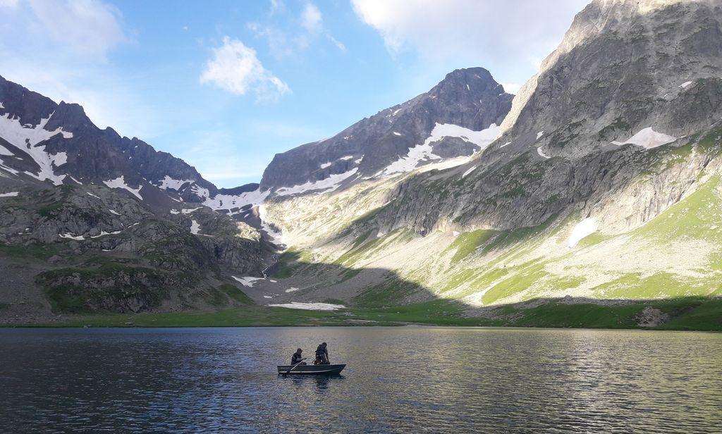 Dans les profondeurs du lac de la Muzelle... | Parc national des Ecrins